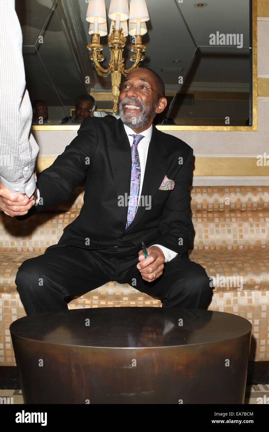 Finding The Right Notes Ron Carter Book Release and Foundation Soiree ...