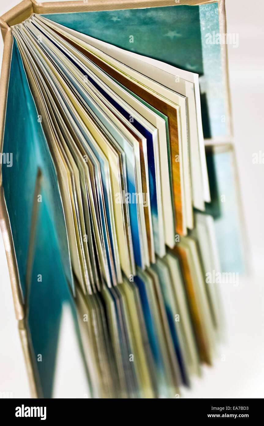 Open book pages down hi-res stock photography and images - Alamy