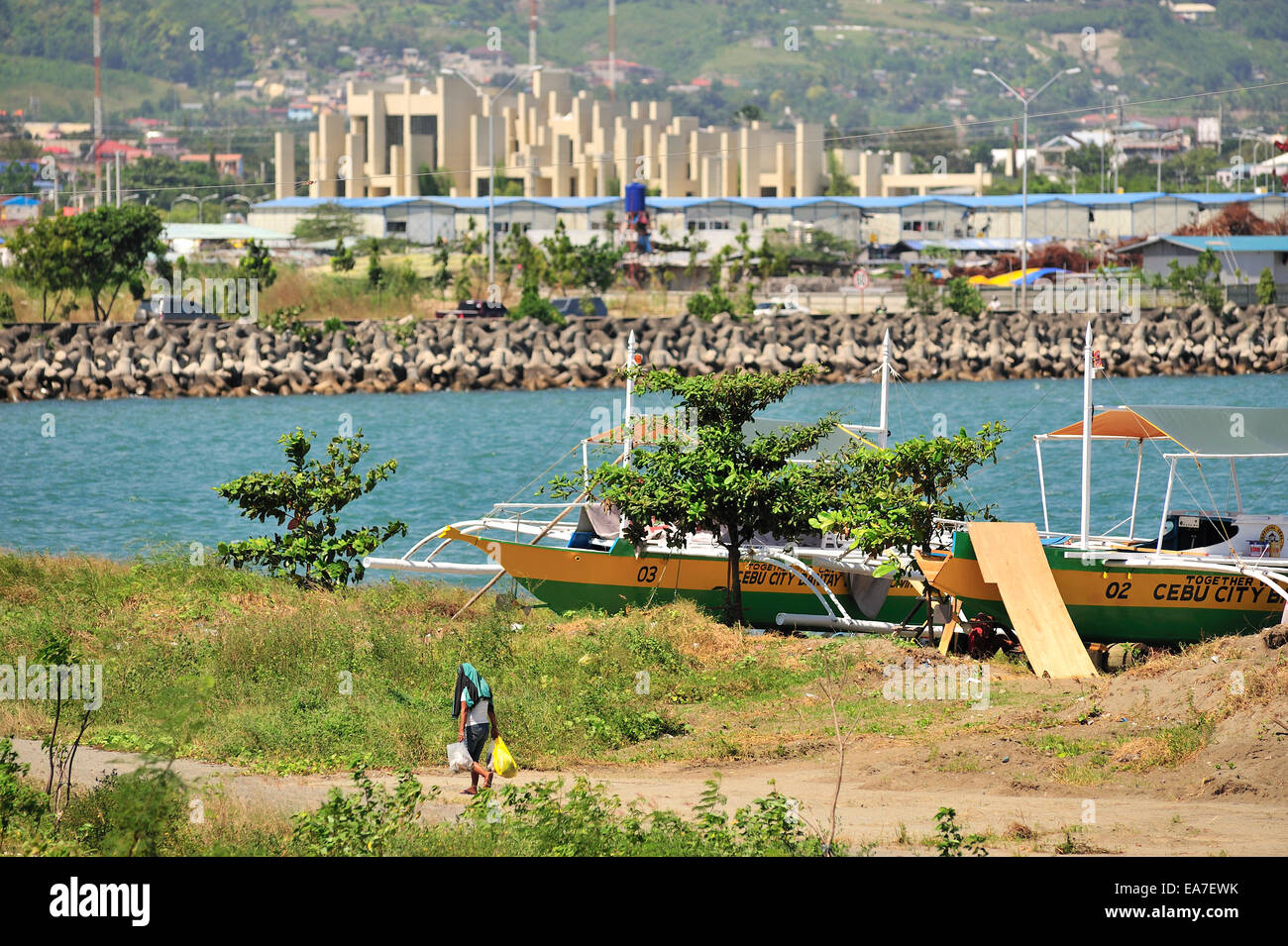 Filipino squatters hi-res stock photography and images - Alamy