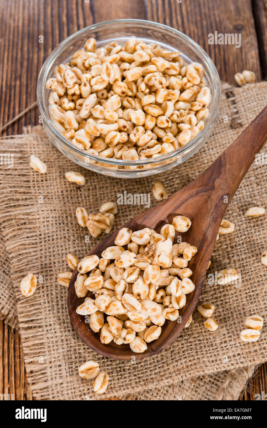 Puffed wheat breakfast cereal hi-res stock photography and images - Alamy