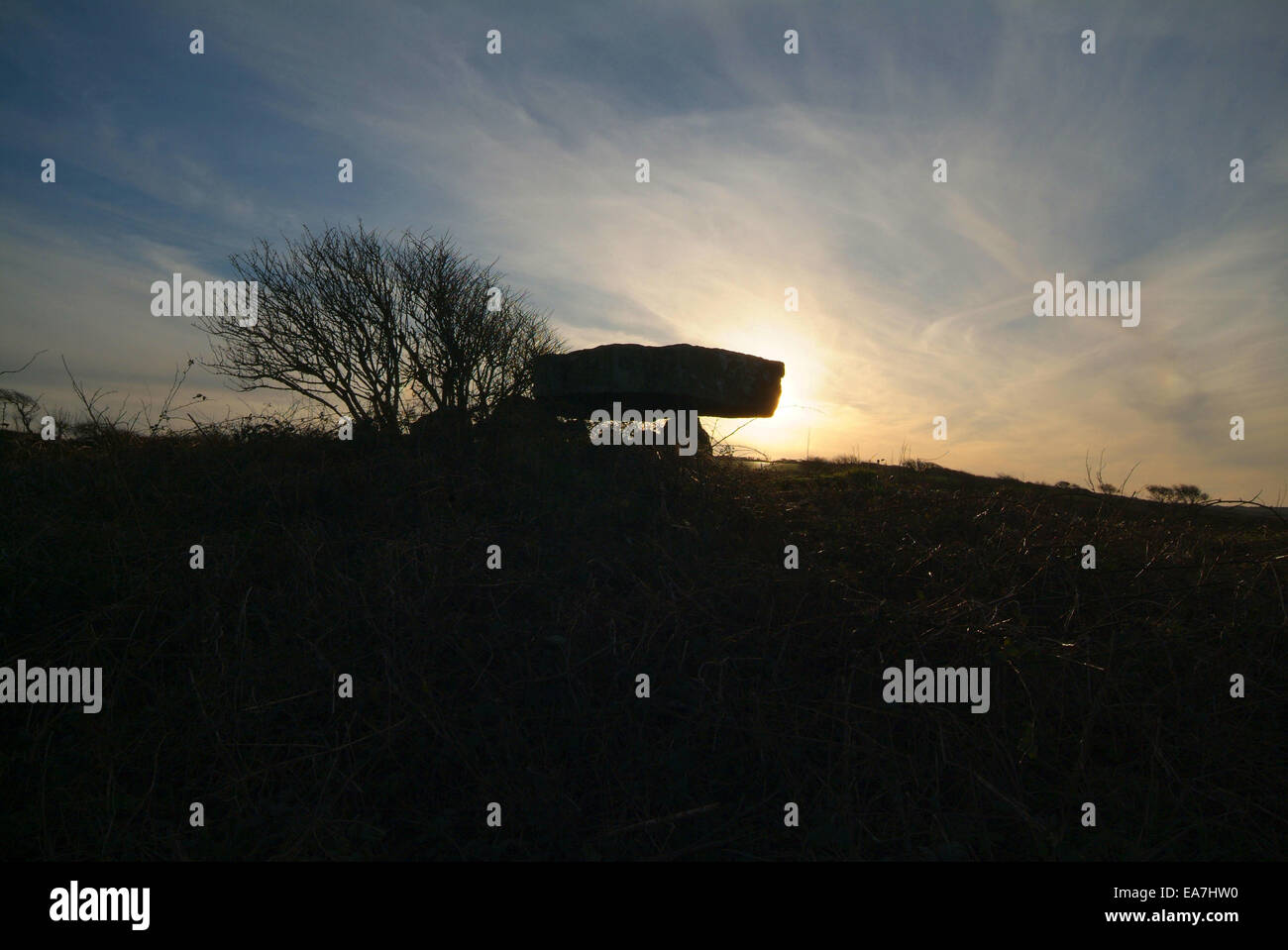 Sunset over Pawton Quoit ancient burial chamber with the heaviest ...