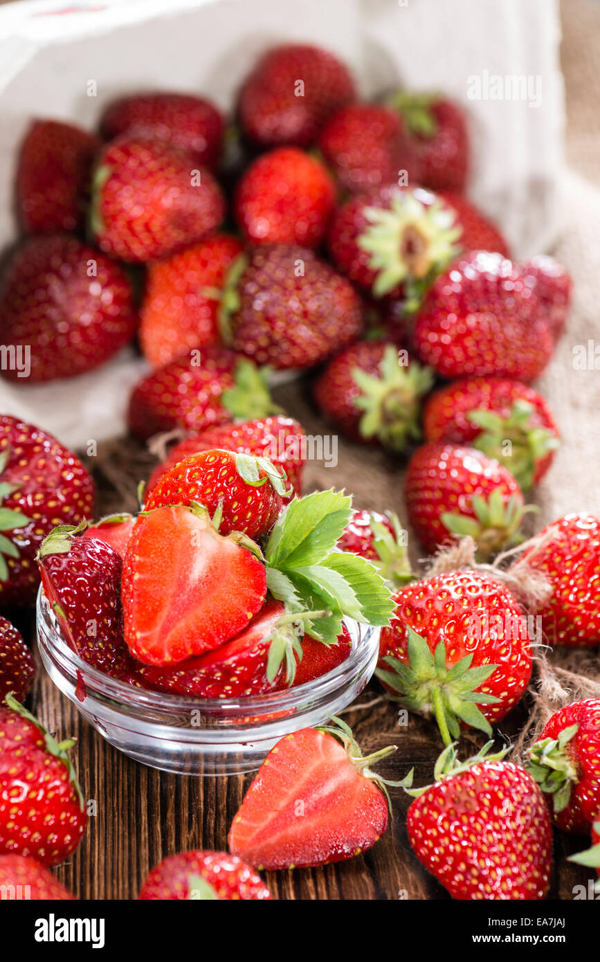 Pieces of strawberry hi-res stock photography and images - Alamy
