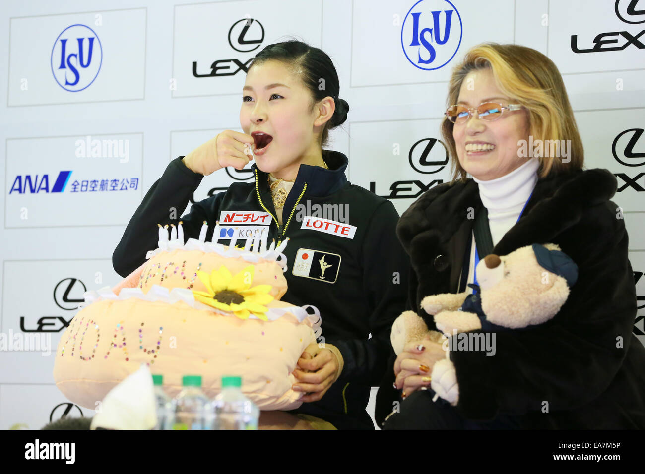Shanghai, China. 7th Nov, 2014. (L to R) Kanako Murakami (JPN), Machiko ...