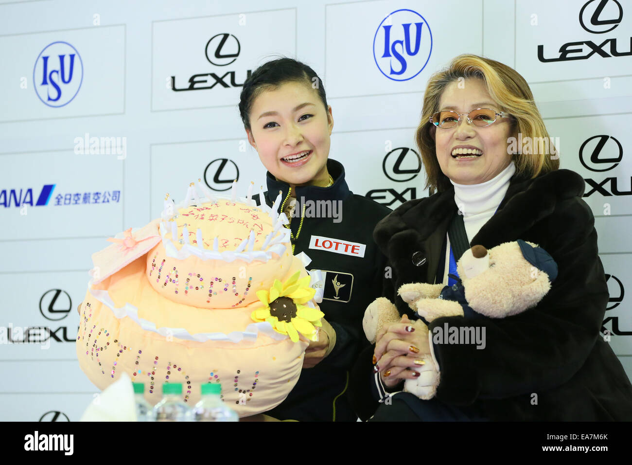 Shanghai, China. 7th Nov, 2014. (L to R) Kanako Murakami (JPN), Machiko ...