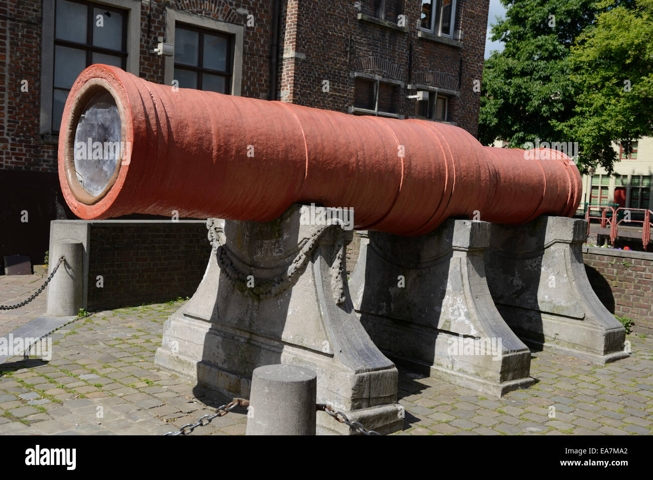 The red cannon Dulle Griet, Mad Meg, medieval bombardment cannon ...