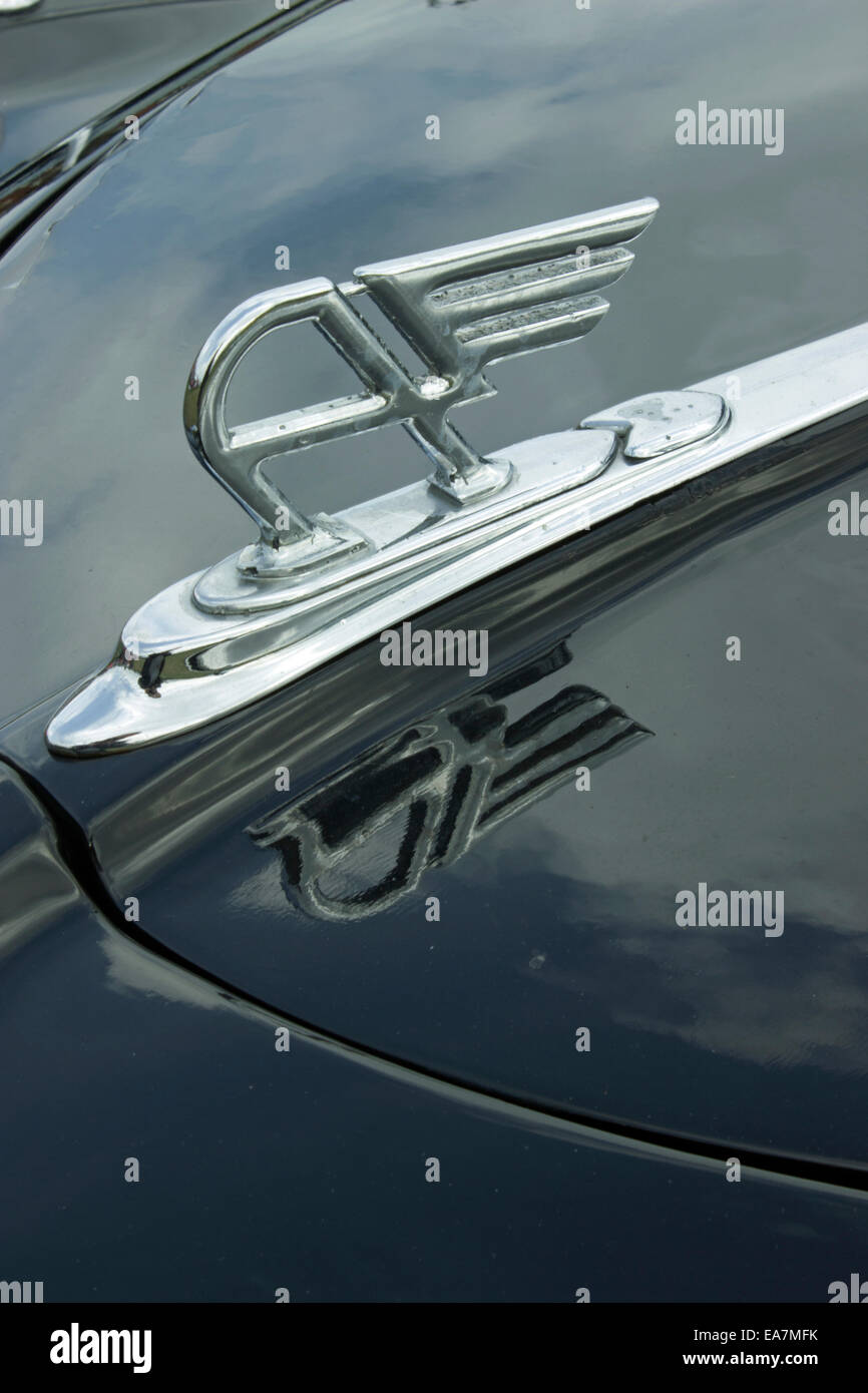 Austin Classic Car Badge Stock Photos & Austin Classic Car Badge Stock ...