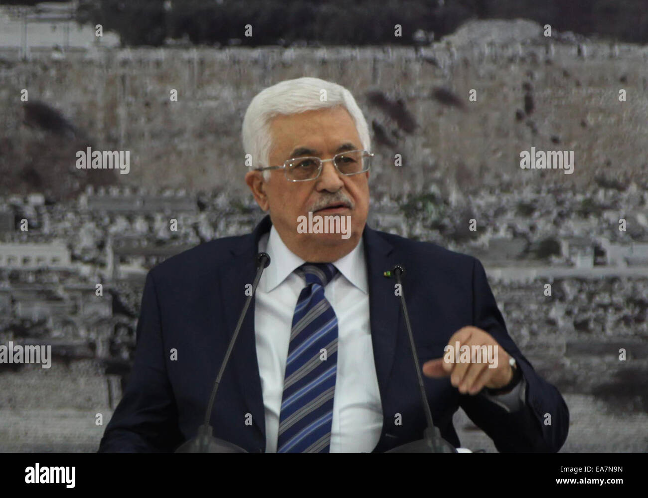 Ramallah, West Bank, Palestinian Territory. 8th Nov, 2014. Palestinian ...