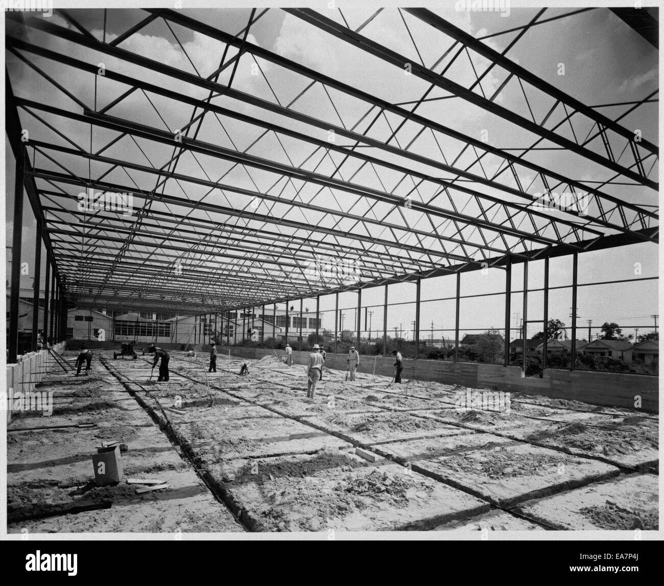An image detailing the construction of a warehouse building ...