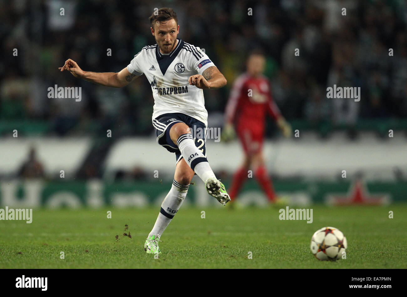 Schalke's Marco Hoeger plays a ball during the UEFA Champions League ...
