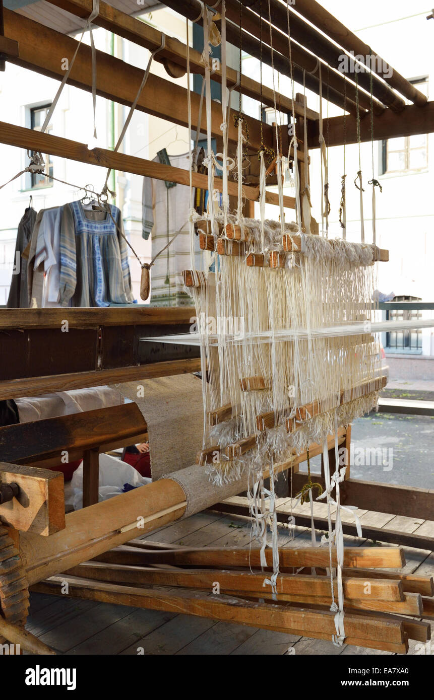 Vintage loom hi-res stock photography and images - Alamy