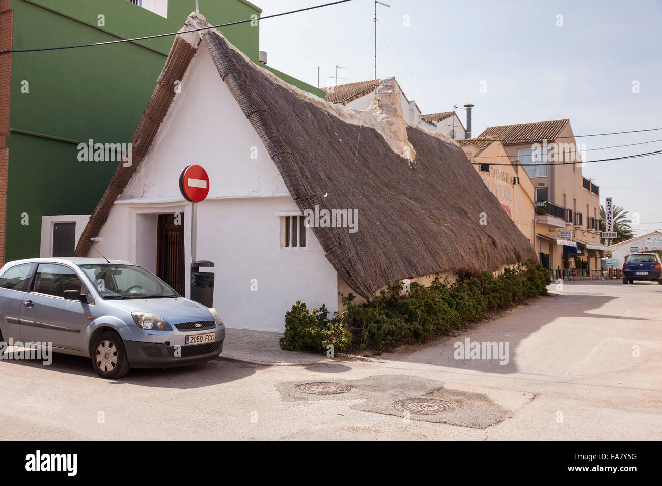 Triangle house and park hi-res stock photography and images - Alamy