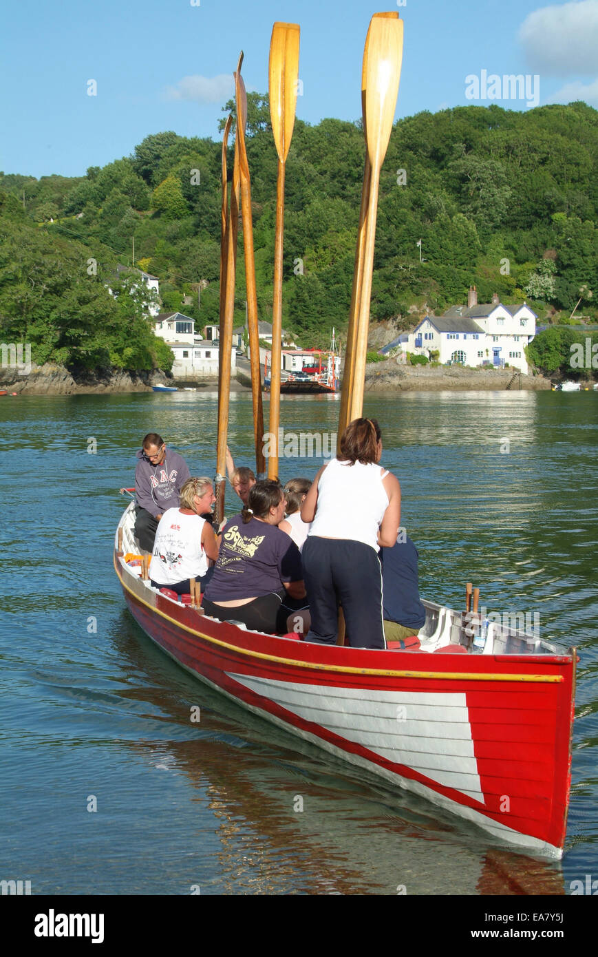 Gig rowers cornwall hi-res stock photography and images - Alamy