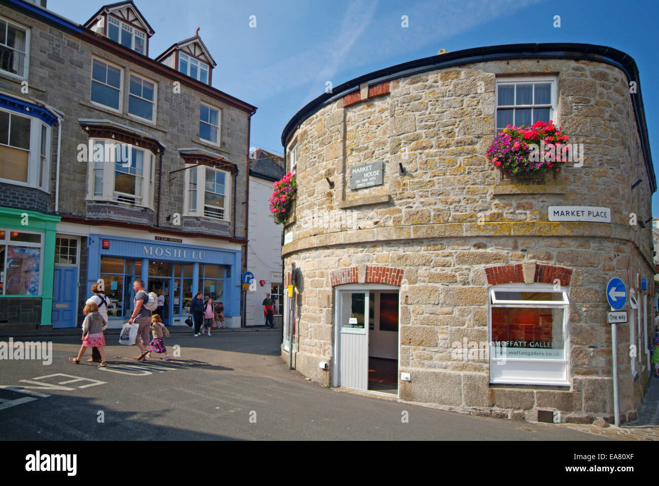 Cornwall road signs hi-res stock photography and images - Alamy