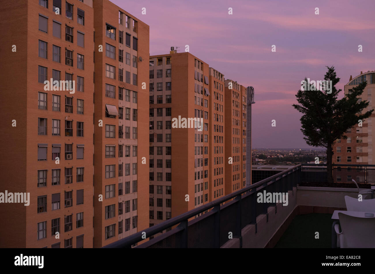 High rise blocks hi-res stock photography and images - Alamy