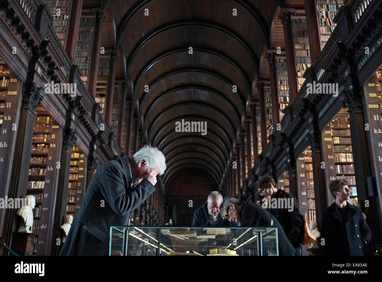 Trinity college library hi-res stock photography and images - Alamy
