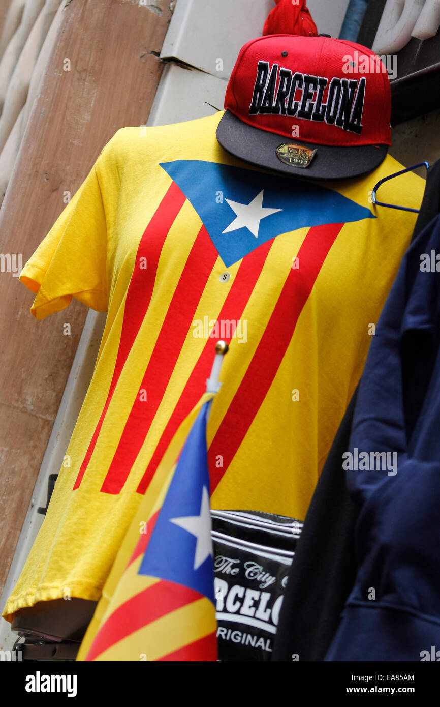 Independence t shirt in the showcase Stock Photo - Alamy