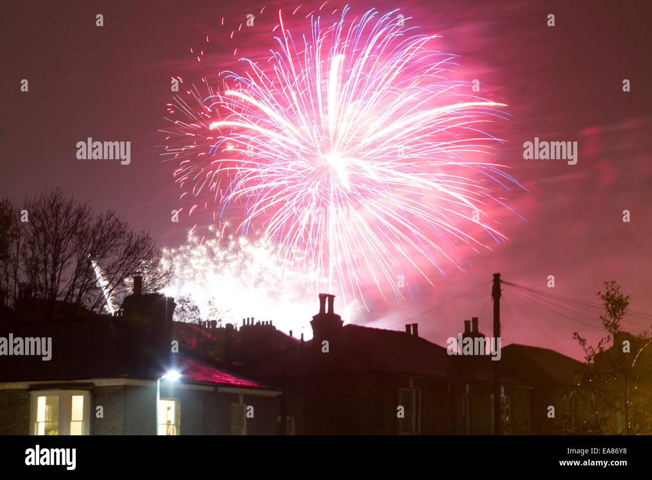 Bonfire night london hi-res stock photography and images - Alamy