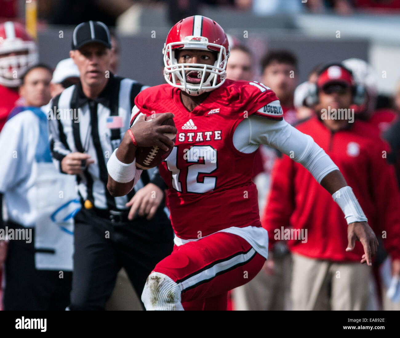 Division l fbs hi-res stock photography and images - Alamy
