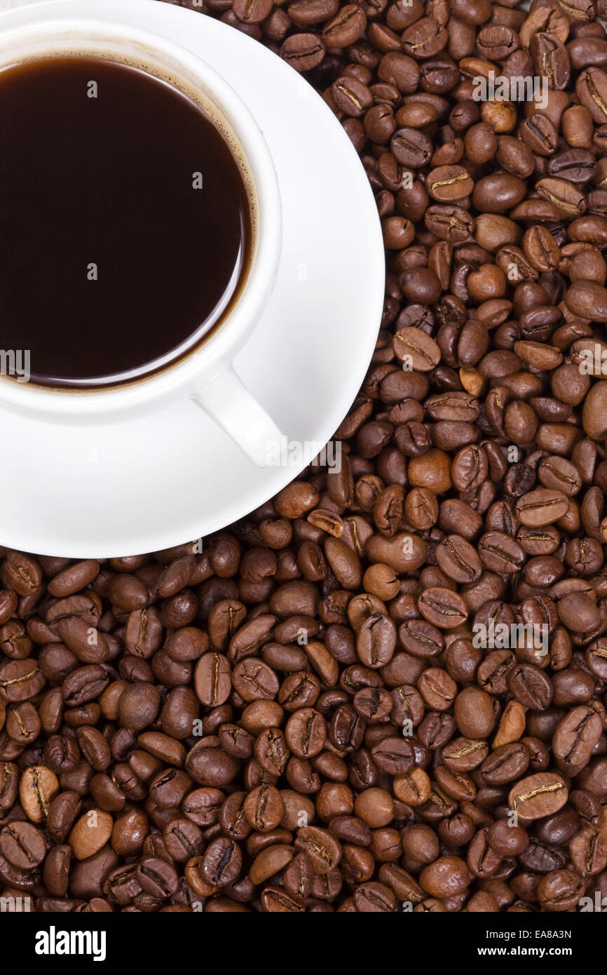 vertical image of coffee and cup Stock Photo - Alamy