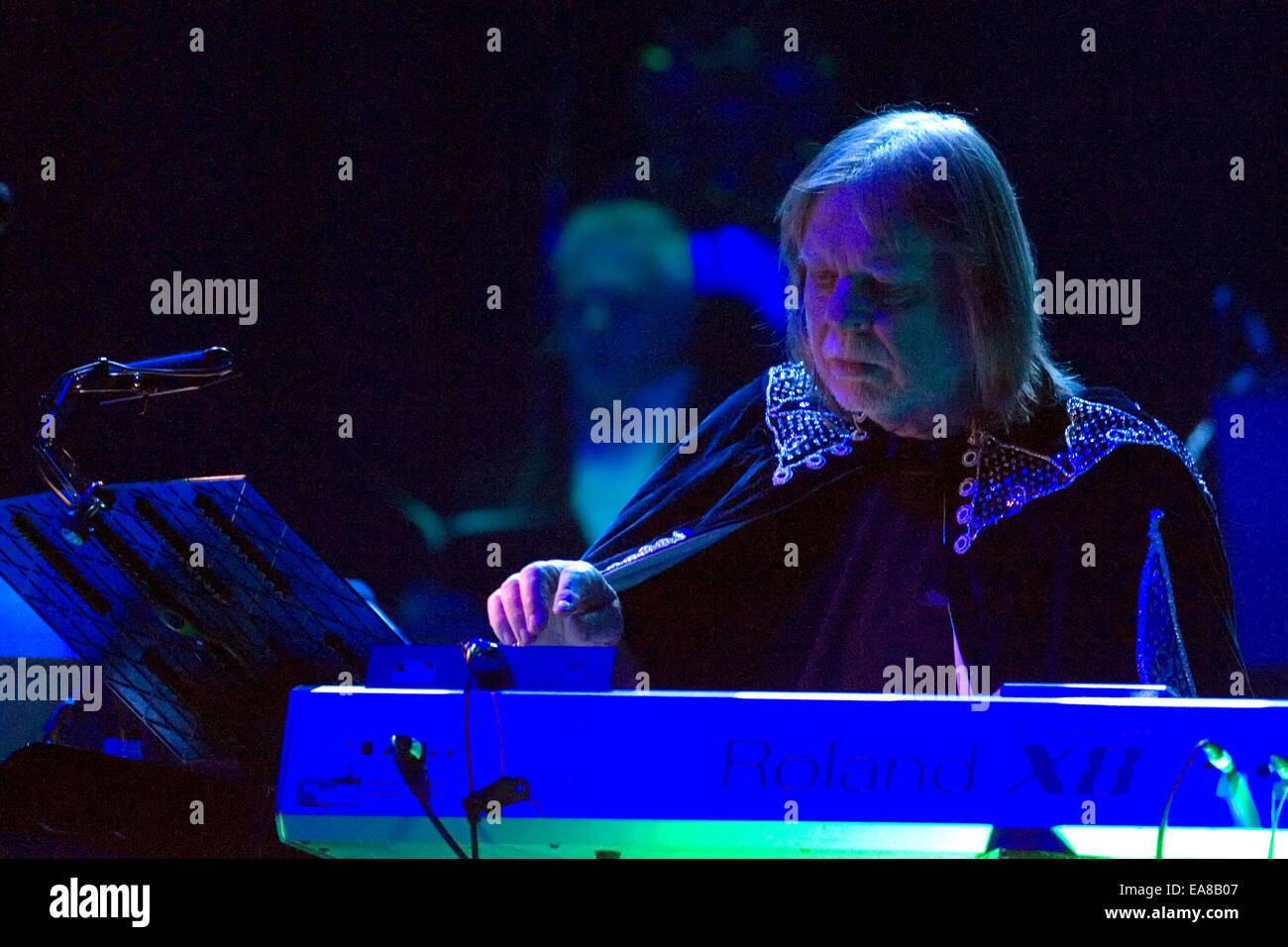 Rick Wakeman performing at his 'Journey To The Centre Of The Earth ...