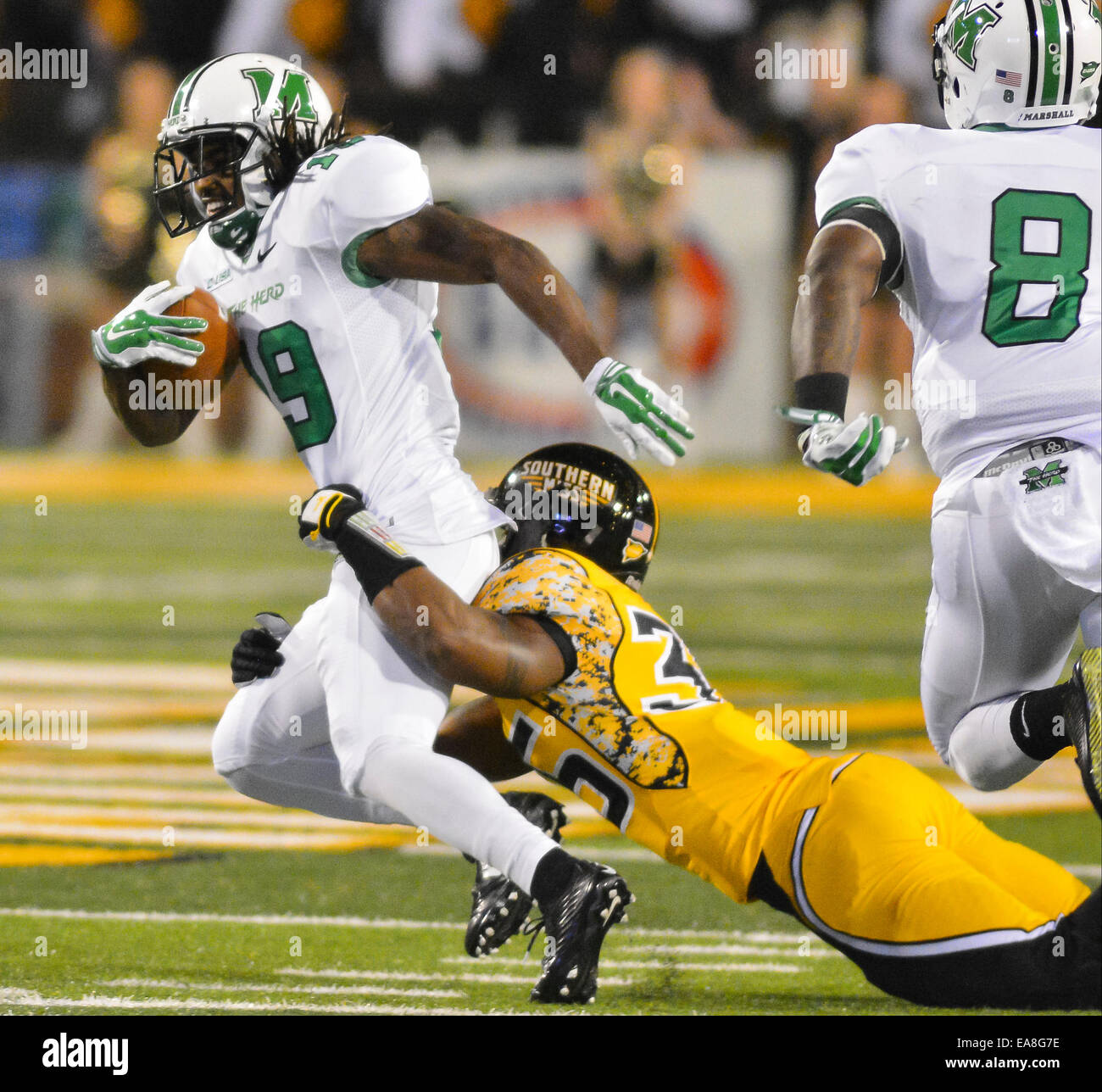 November 8, 2014:Marshall Thundering Herd wide receiver DeAndre Reaves ...