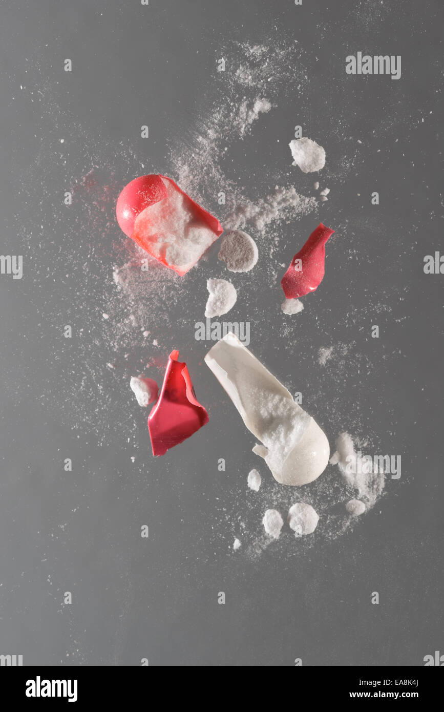 Broken Pill Stock Photos & Broken Pill Stock Images - Alamy