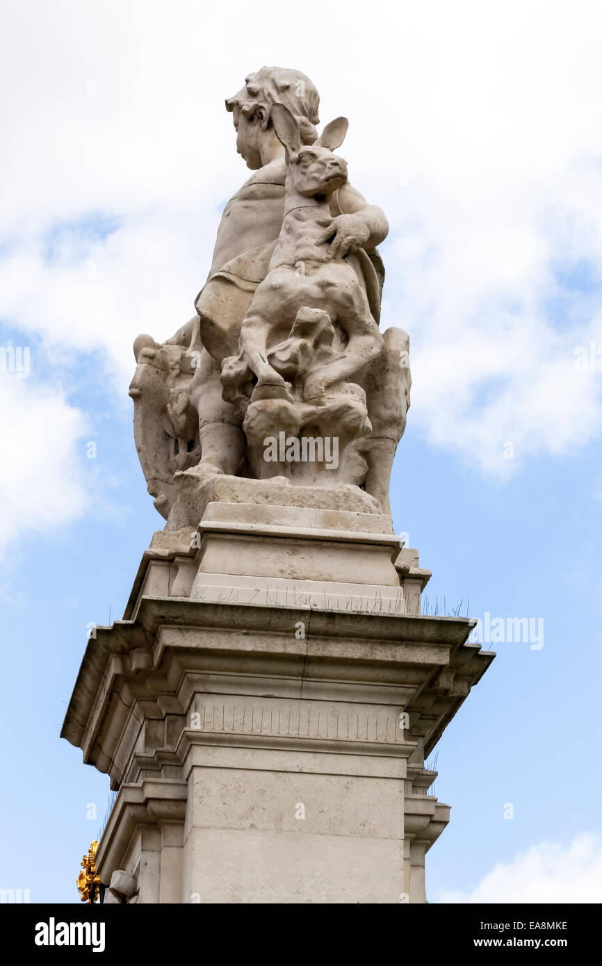 Australia Gate, London, part of the Dominion Gates surrounding the ...