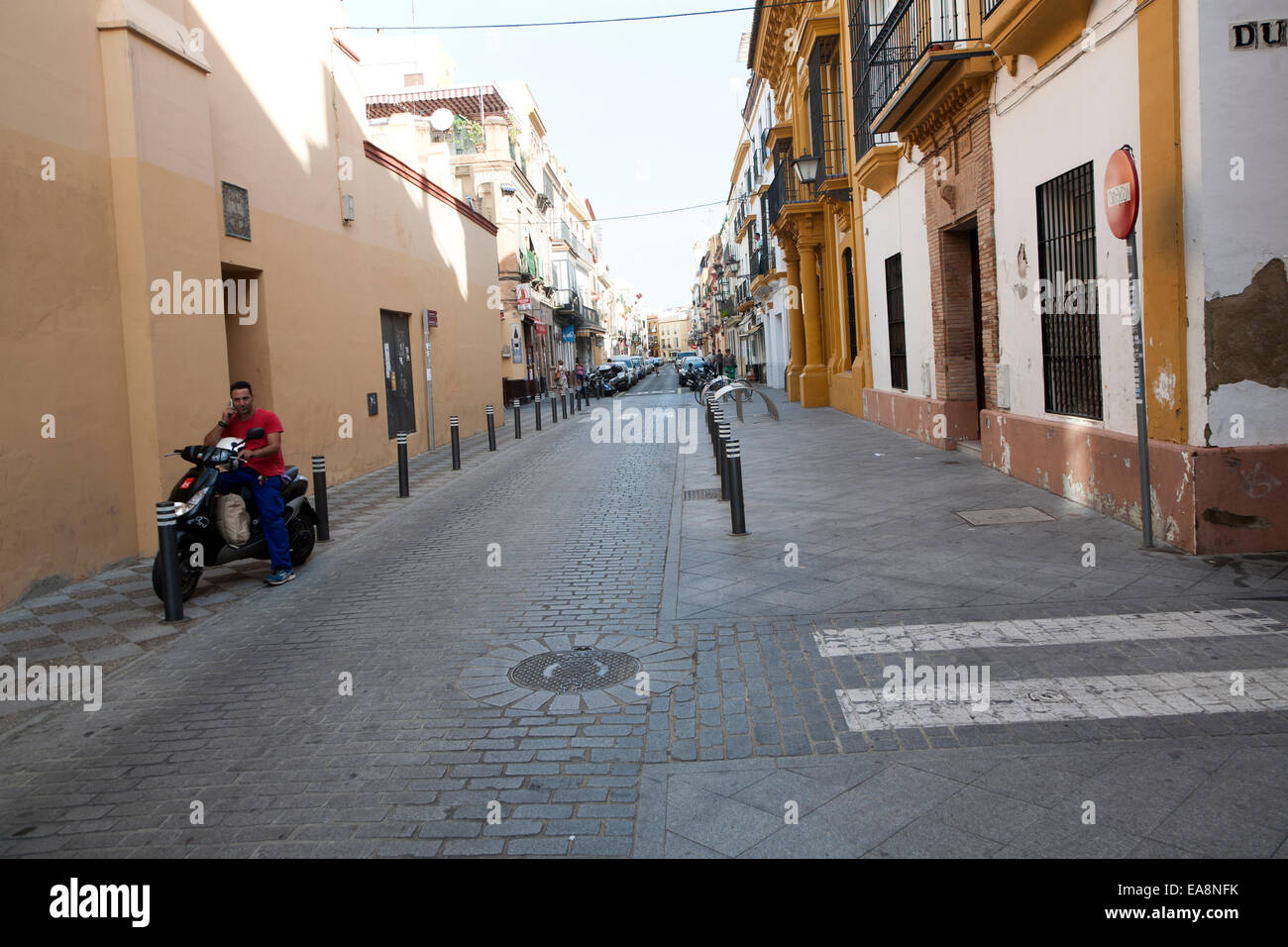 Backstreets in the Triana district, Seville, Spain Stock Photo - Alamy