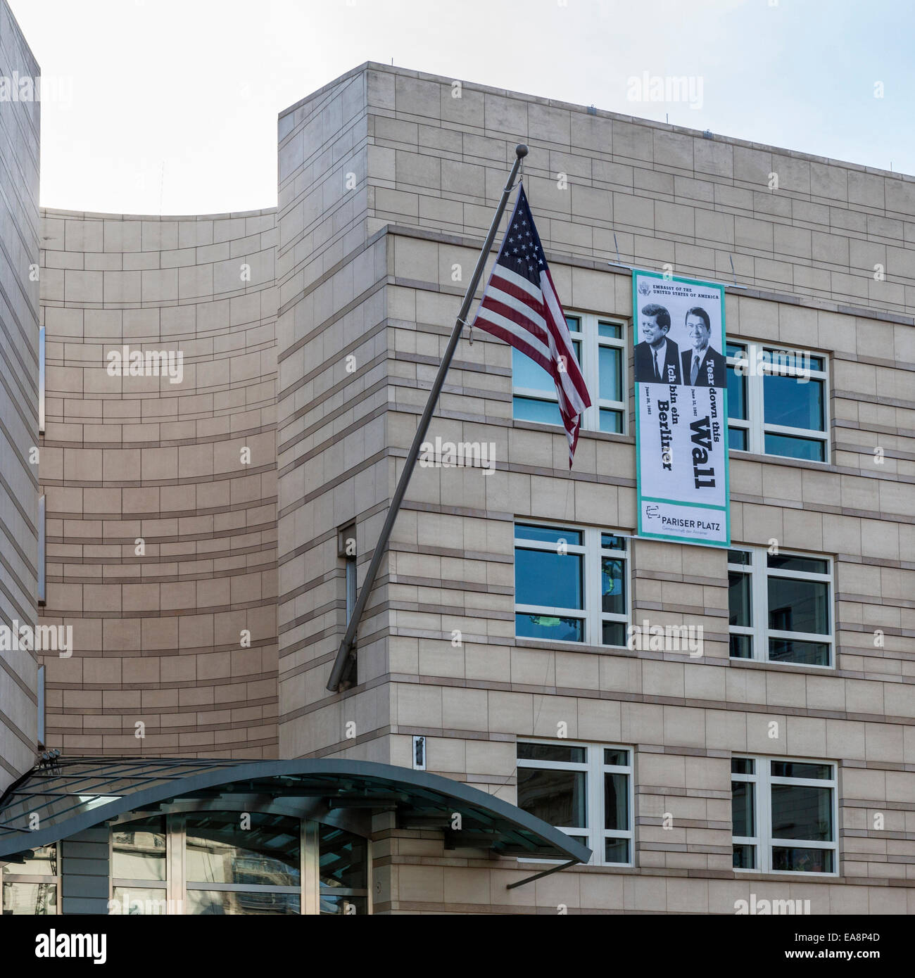 Berlin wall 25 years gate hi-res stock photography and images - Alamy