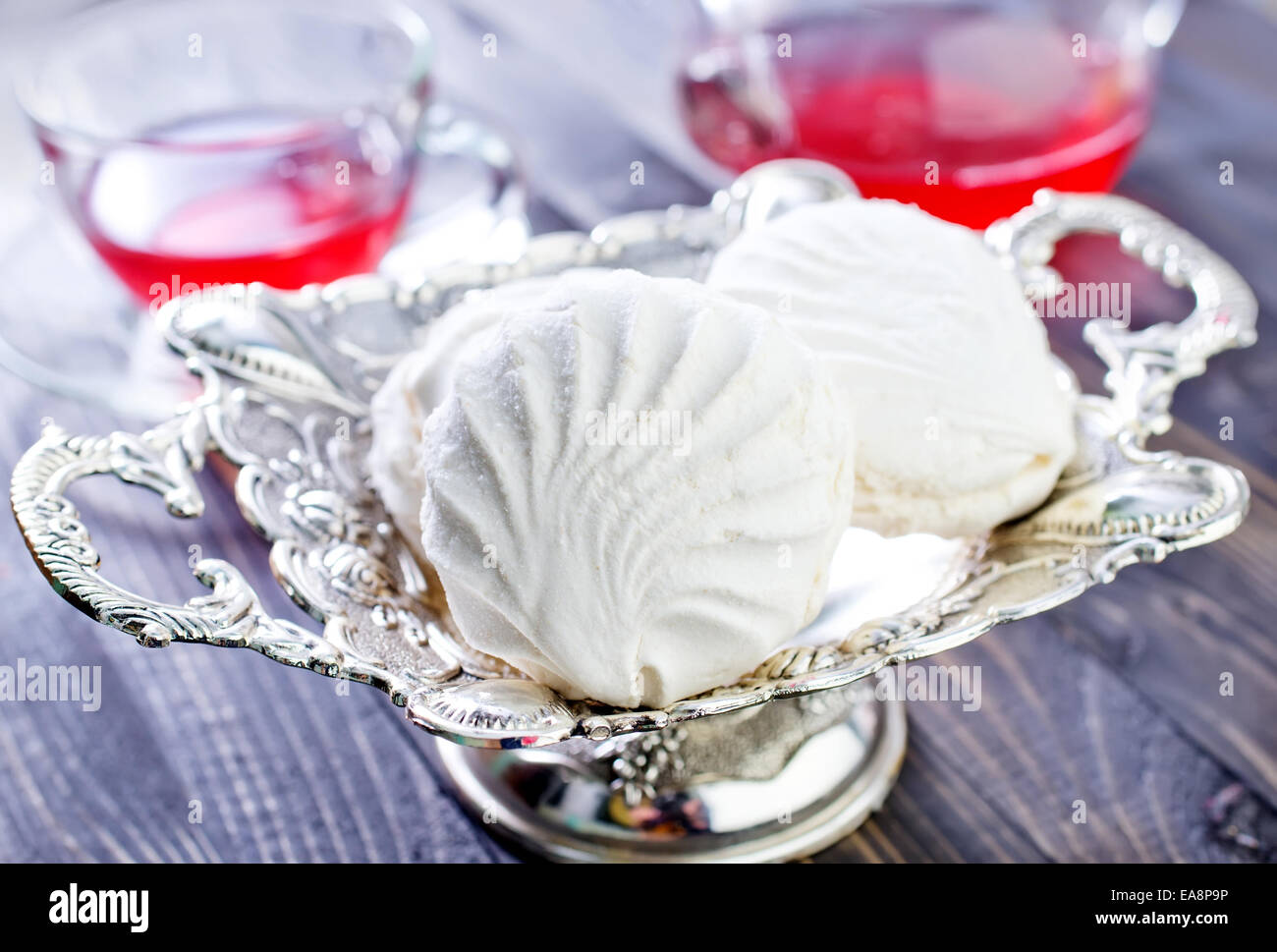 Apple meringue cakes hi-res stock photography and images - Alamy