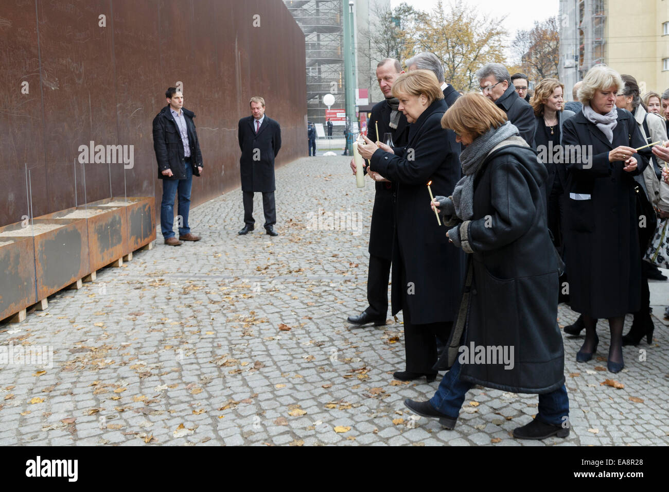 Chancellor Angela Merkel (CDU), and Klaus Wowereit, Governing Mayor of ...