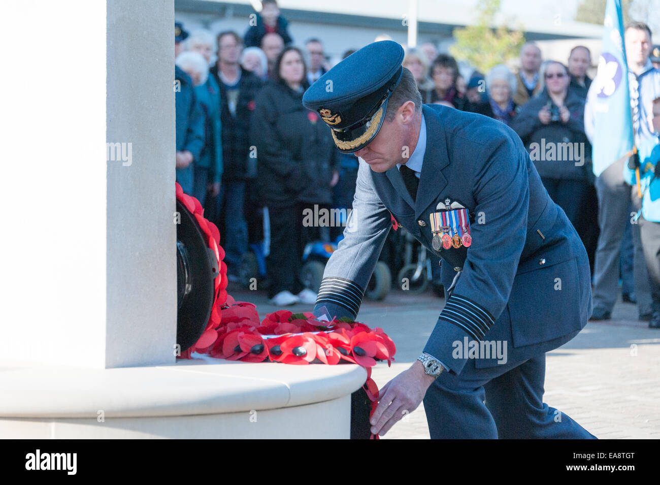 Raf group captain in uniform hi-res stock photography and images - Alamy