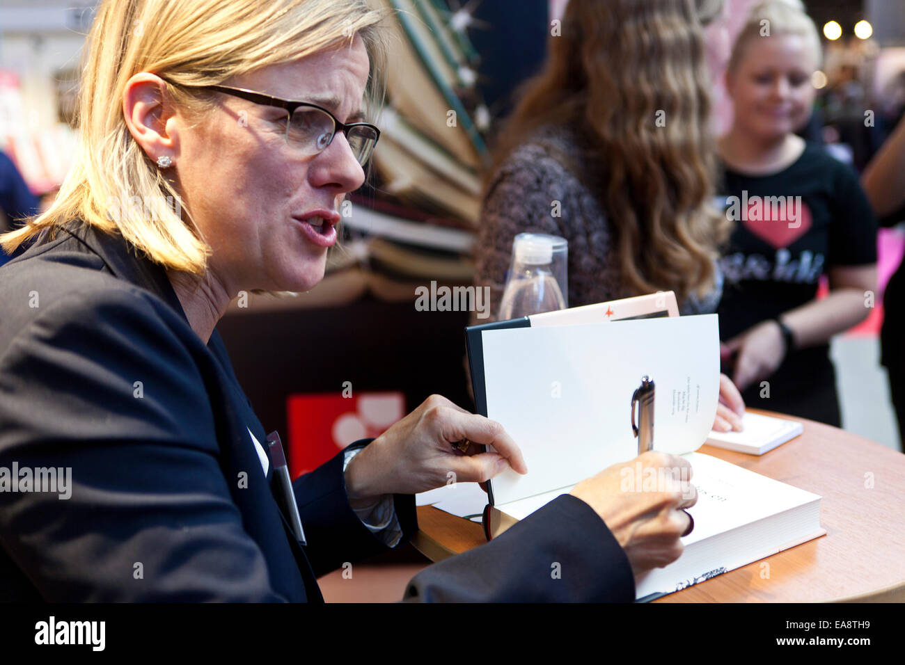 Jojo moyes author hi-res stock photography and images - Alamy