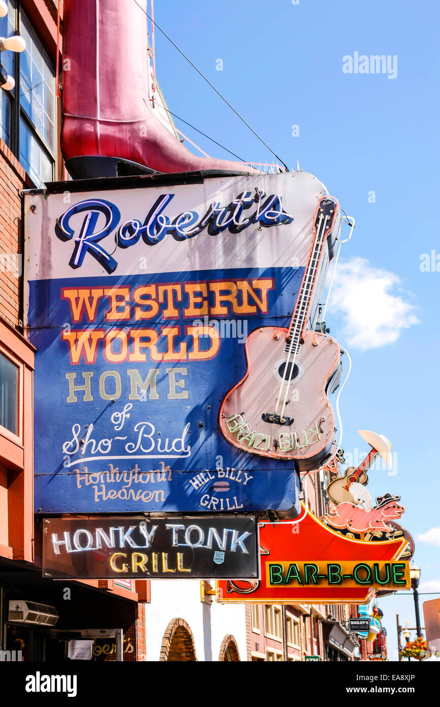 Large overhead sign hi-res stock photography and images - Alamy