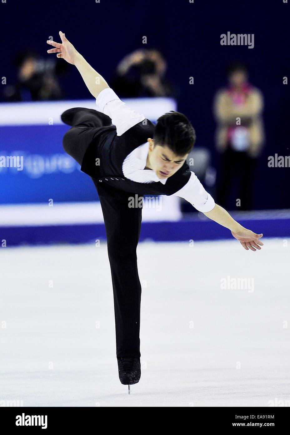 Shanghai, Popular Republic of China. 8th Nov, 2014. Participating men ...