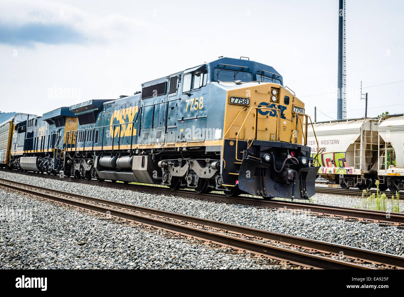 CSX C40-8W No 7758 & ES44AC No 3143, Cumberland, Maryland Stock Photo ...