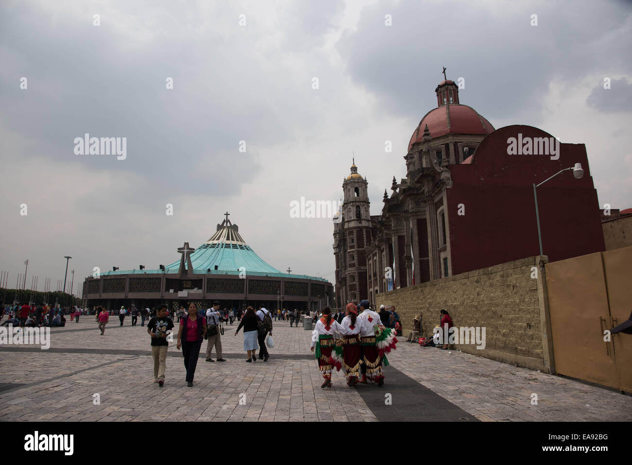 Basilica of our lady of guadalupe hi-res stock photography and images ...