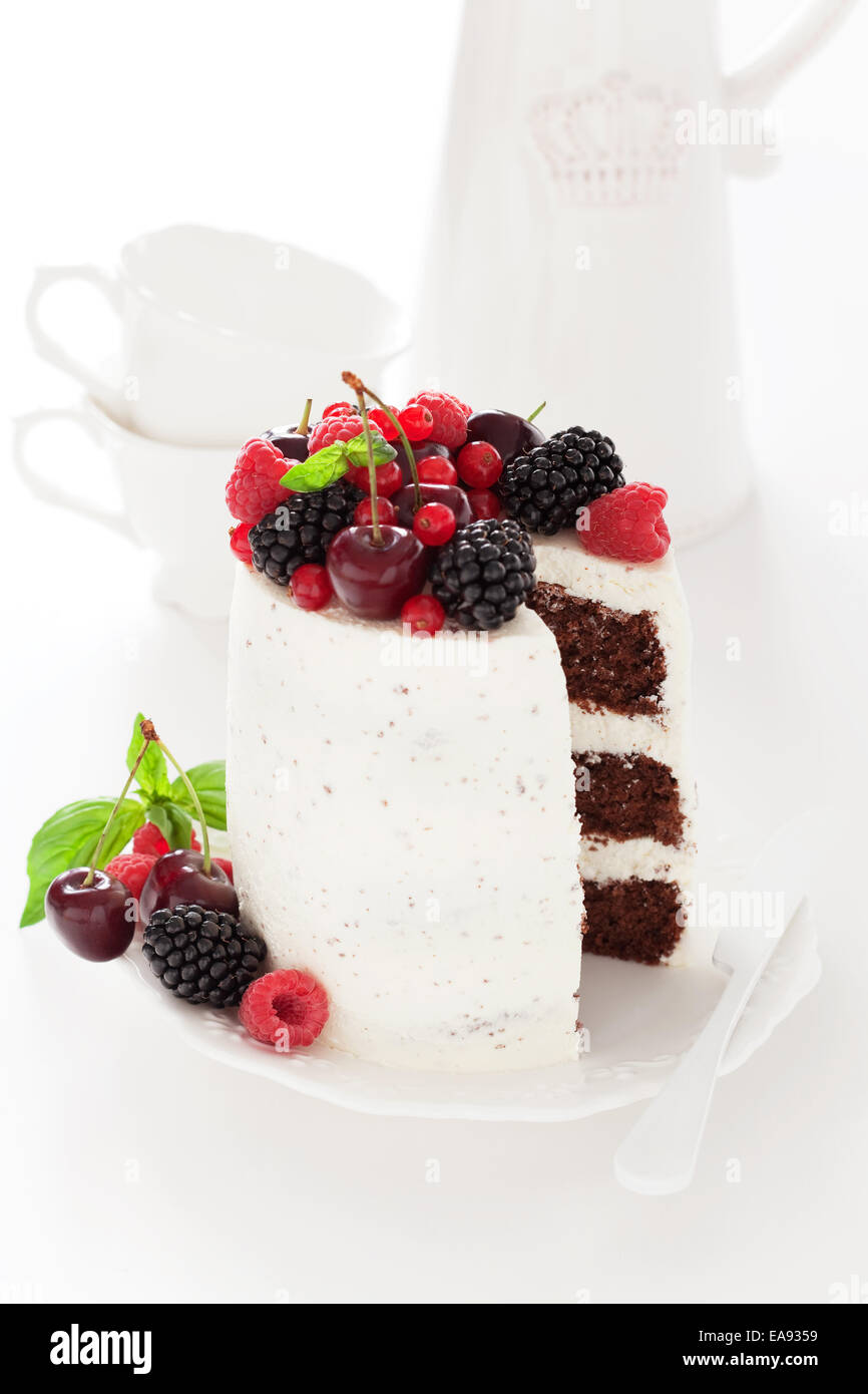 Cake with fresh berries Stock Photo - Alamy