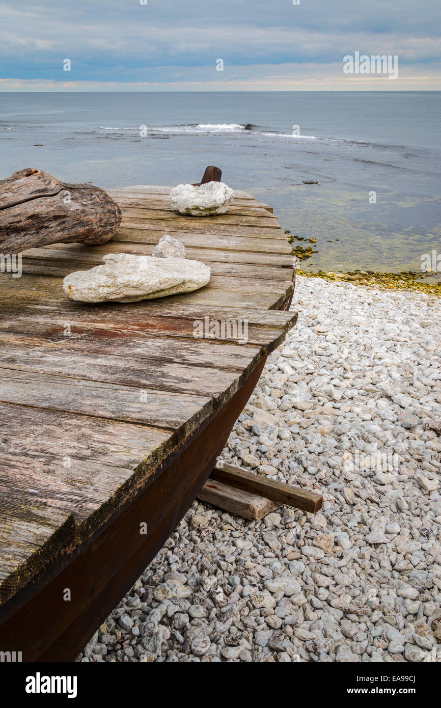 Rowboat stones hi-res stock photography and images - Alamy