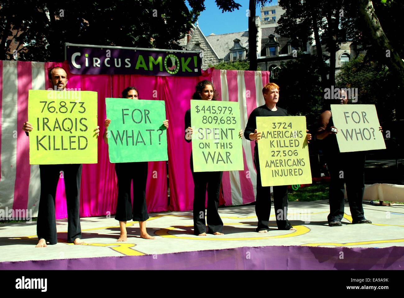New York City : Cast members of the Circus Amok show "Bee-Dazzled ...
