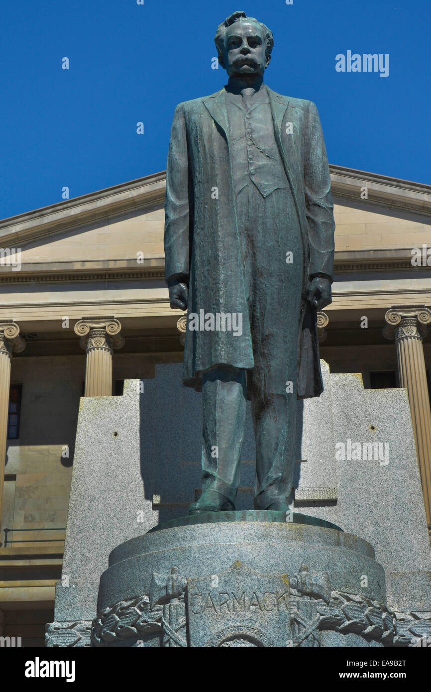 Tennessee State Capitol with statue of Edward Carmack in Nashville TN ...