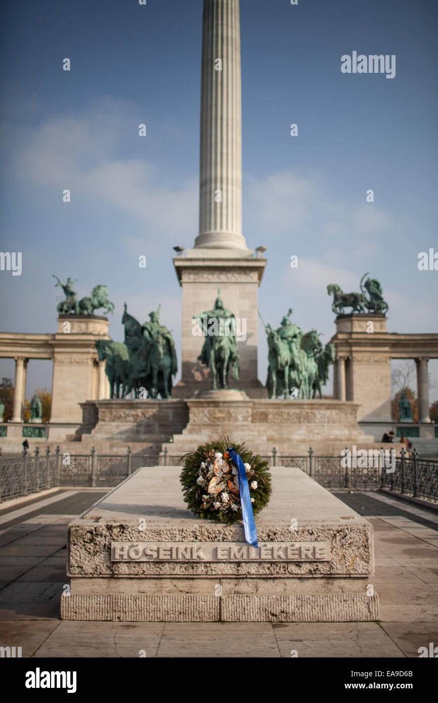Monument to bela iv of hungary hi-res stock photography and images - Alamy