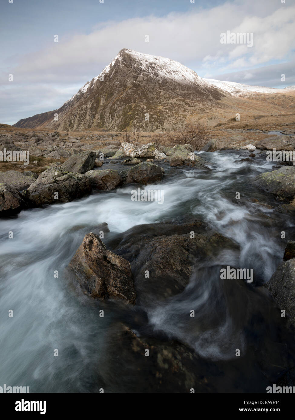 Cwm idwal hi-res stock photography and images - Alamy