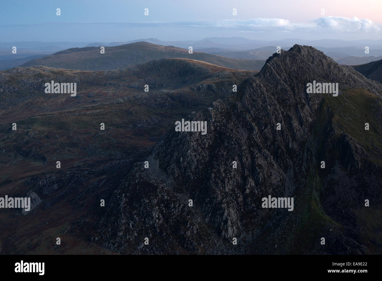View of Tryfan at dusk. Glyderau range, Snowdonia National Park, Wales ...