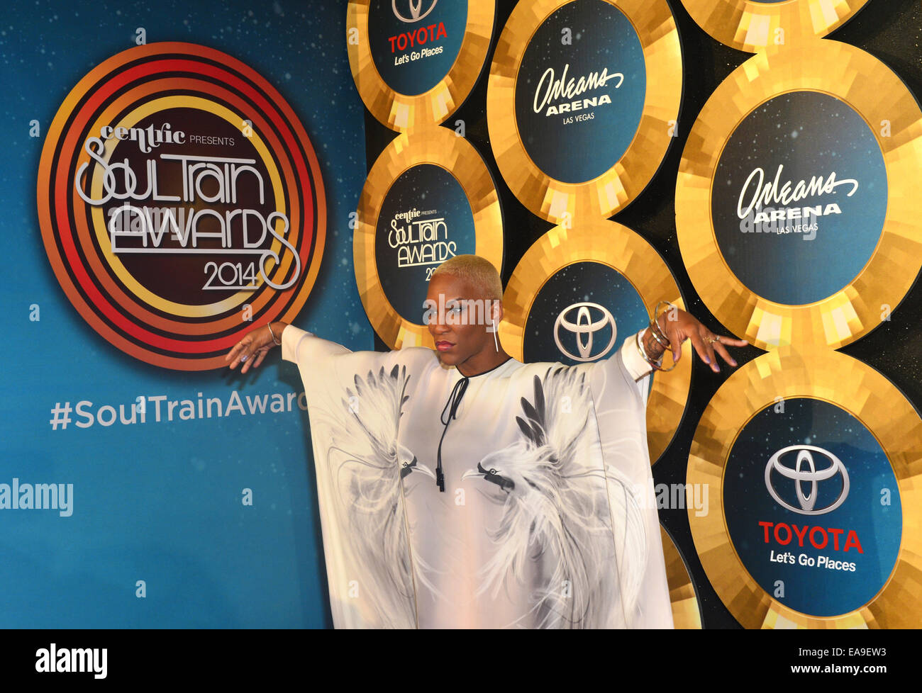 Singer Liv Warfield attends the 2014 Soul Train Music Awards at the ...