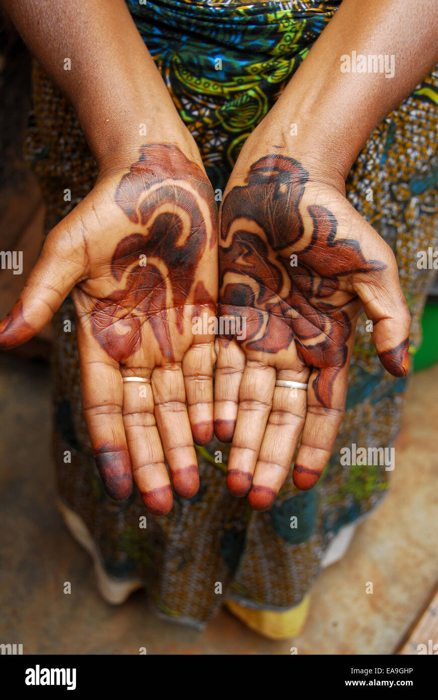 African tattoos hi-res stock photography and images - Alamy