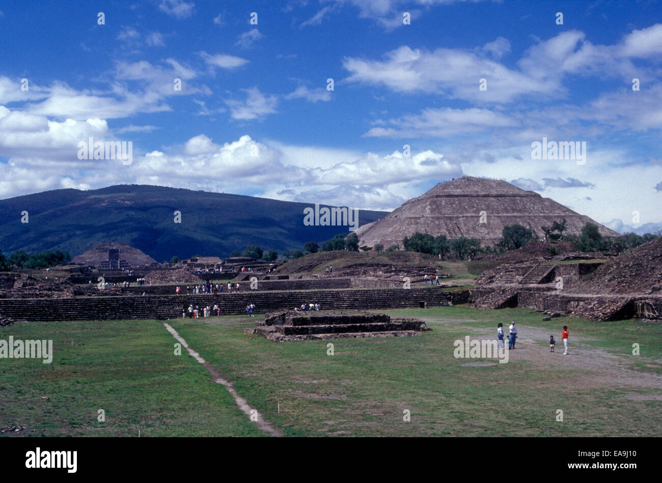 Pyramid of the Sun (right) and Pyramid of the Moon (left) from La ...