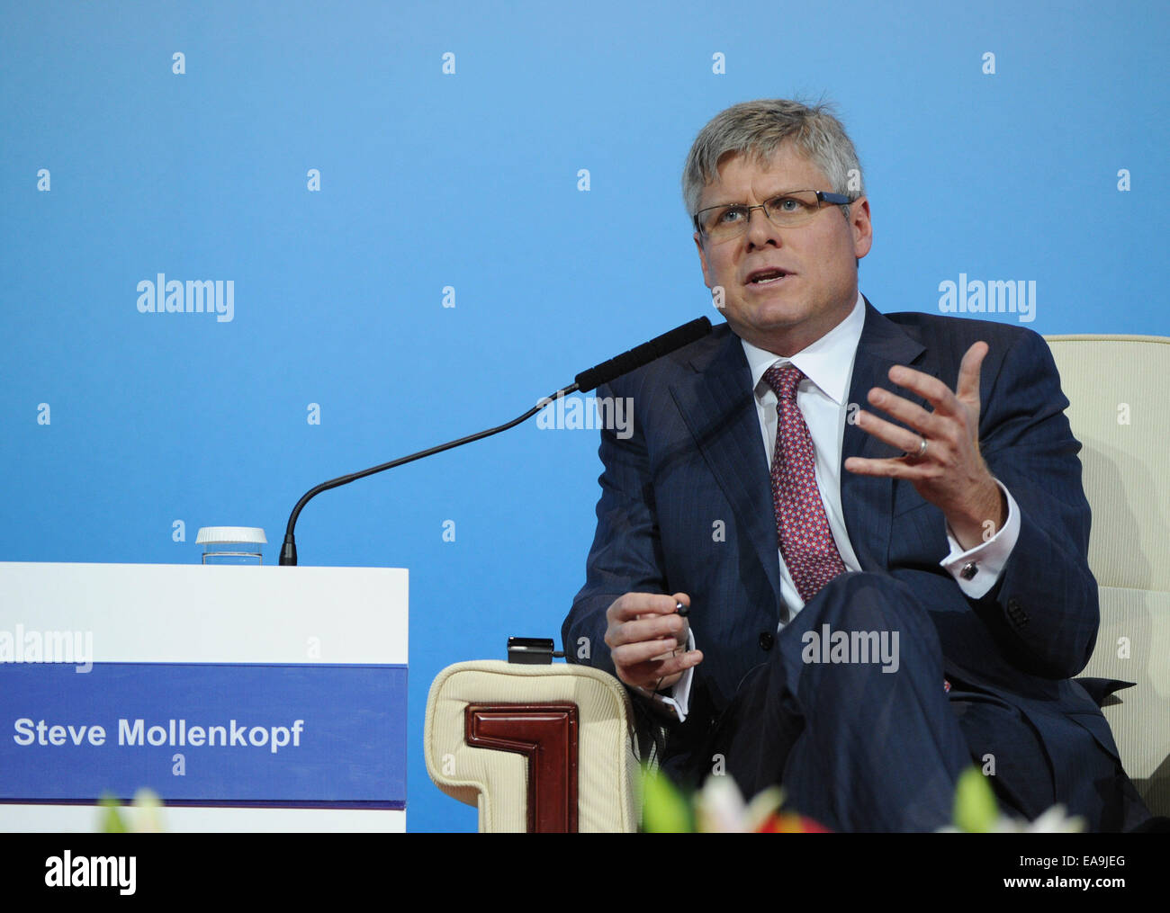 Ceo of qualcomm hi-res stock photography and images - Alamy