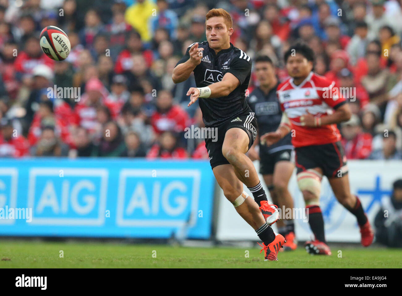Chichibunomiya Rugby Stadium, Tokyo, Japan. 8th Nov, 2014. Ihaia West ...