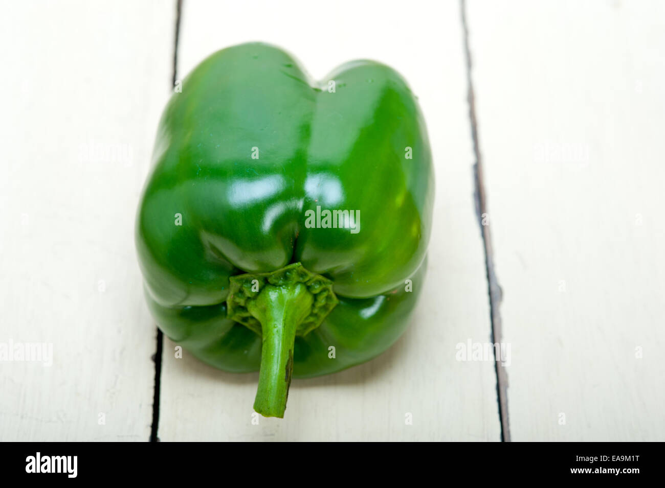 Whole green bell pepper hi-res stock photography and images - Alamy